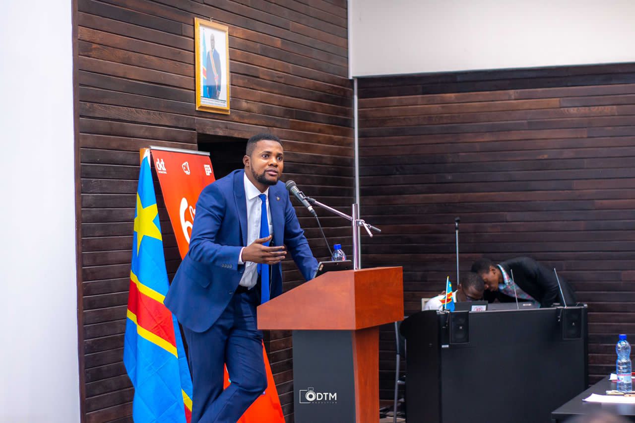 UNIKIN : Le Professeur Daniel Mbau n'a jamais eu l'intention de nuire à ...