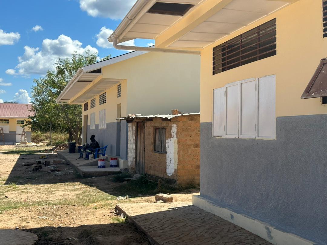 PDL-145 T : une équipe de la Primature visite les ouvrages dans le ...