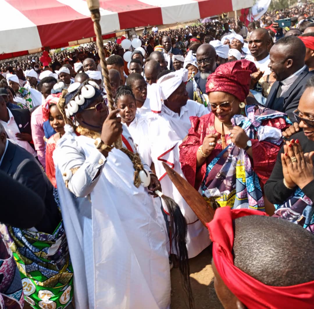 25 ans du Mwami Mwenda Bantu de Bunkeya : Catherine Kathungu Furaha sur ...